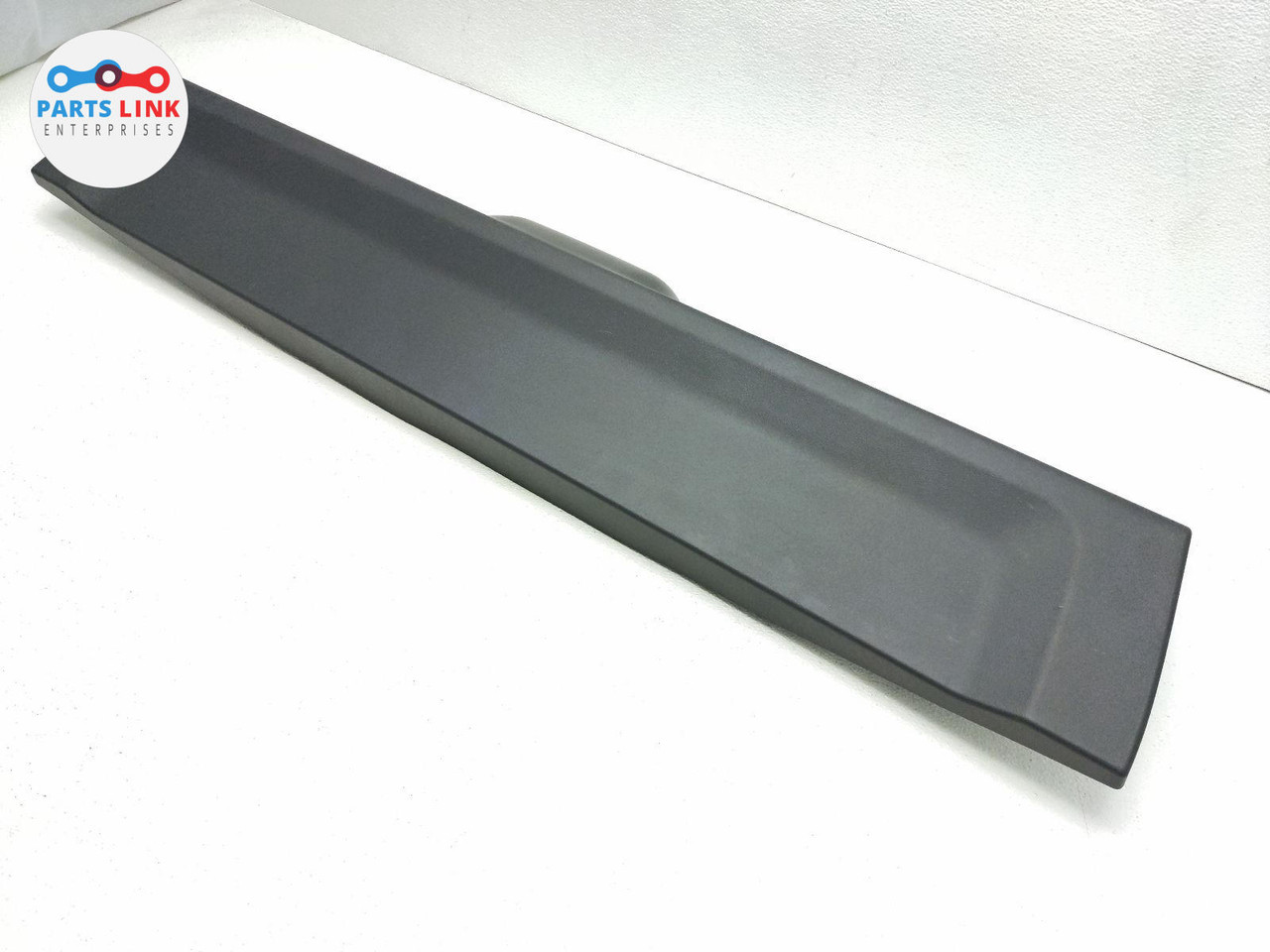 2022-24 RIVIAN R1S REAR GATE TRIM UPPER TRUNK INNER MOLDING PANEL ...