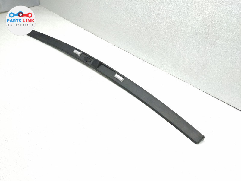 2022-24 RIVIAN R1S REAR GATE TRIM UPPER COVER MOLDING CAMERA BRACKET ...