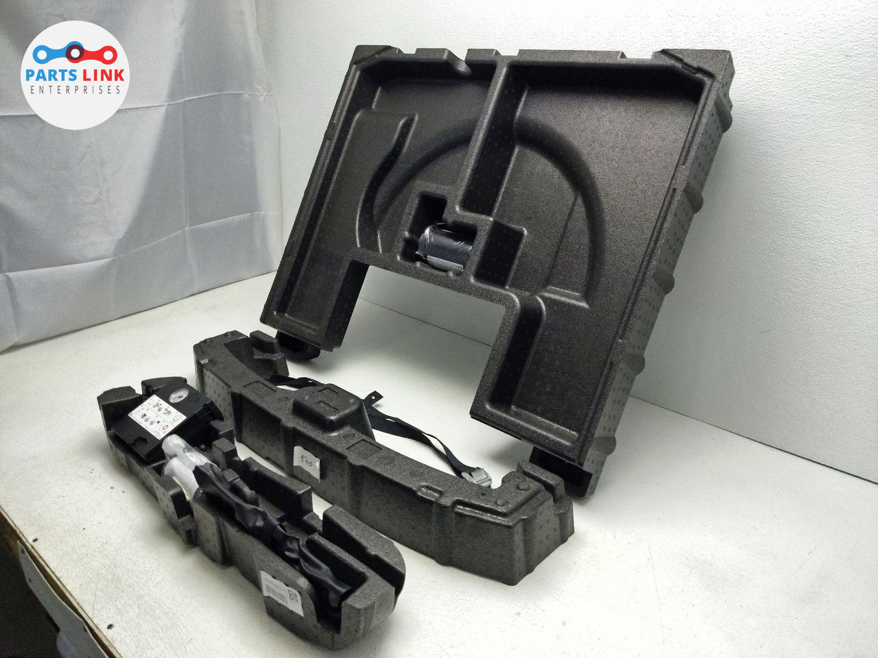 2022-23 AUDI RS3 TRUNK FLOOR FOAM TOOL JACK COMPRESSOR SPARE BRACKET ...