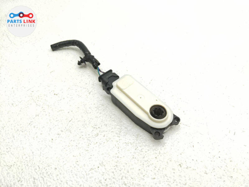 2020-23 DEFENDER 110 GRILLE SHUTTER MOTOR RADIATOR FLAP ACTUATOR PLUG ...