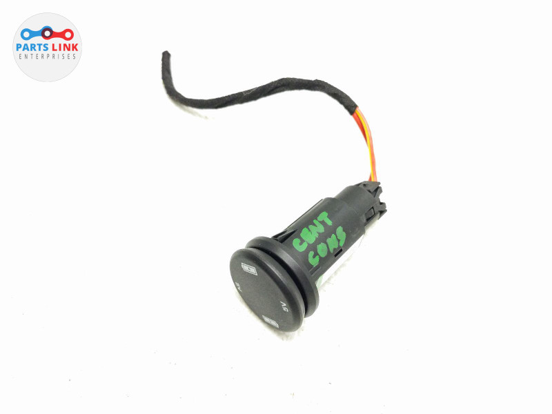 2018-22 RANGE ROVER L405 5V USB PORT CONSOLE SOCKET INSERT HARNESS PLUG ...