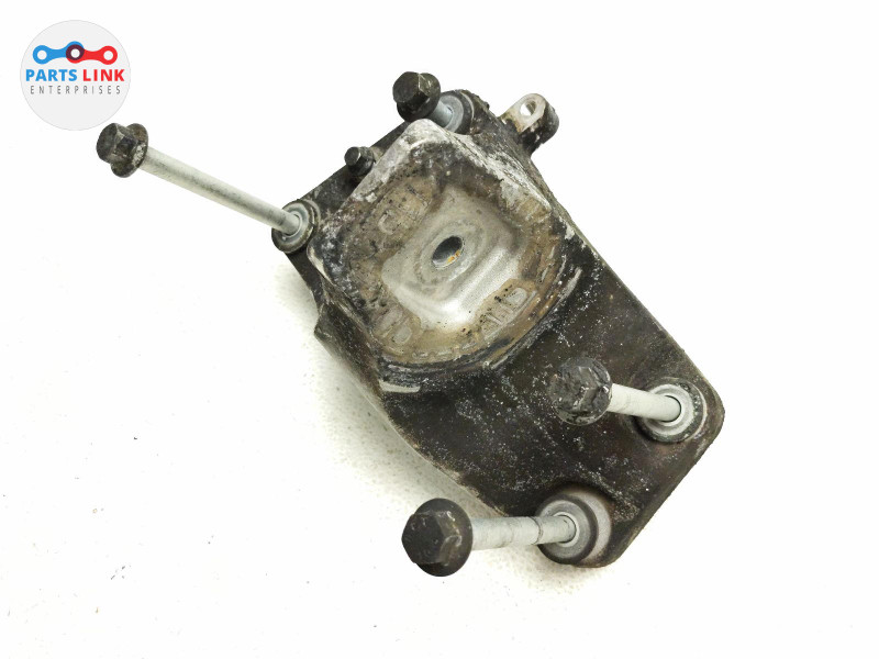 2022-24 RANGE ROVER L460 LEFT ENGINE MOUNT SIDE BRACKET 3.0L MHEV GAS ...