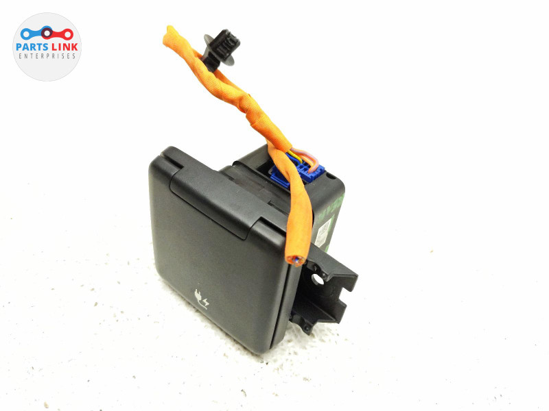 2018-24 RANGE ROVER L460 REAR AC 110V/180W PORT POWER SOCKET PLUG ...