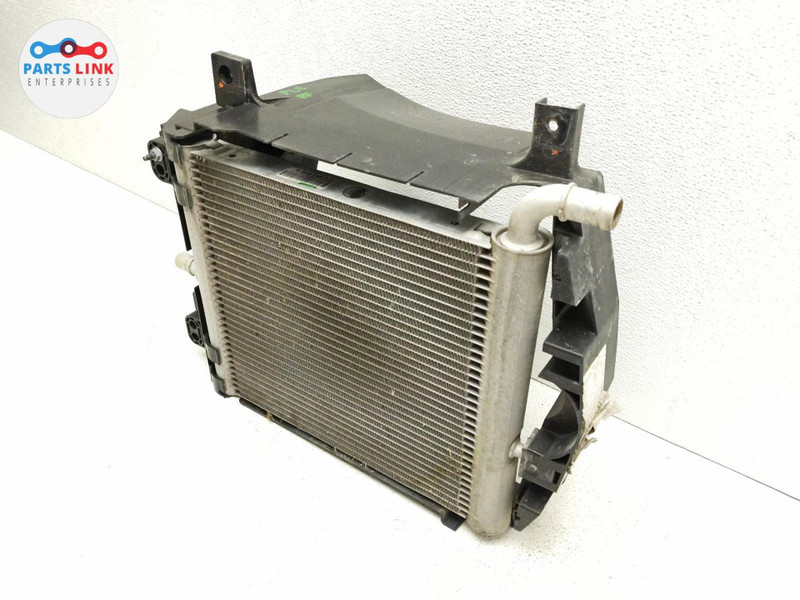 2017-23 LAND ROVER DISCOVERY RIGHT AUX RADIATOR INTERCOOLER MOUNT DUCT ...