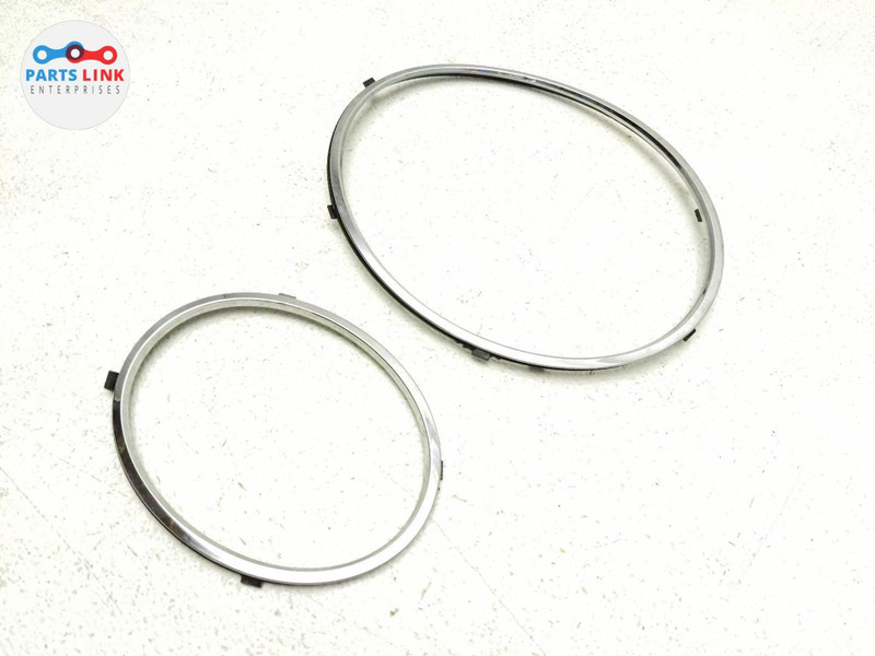2016-20 BENTLEY BENTAYGA FRONT RIGHT FENDER HEADLIGHT RING TRIM ...