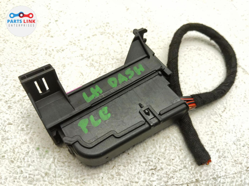 2016-20 BENTLEY BENTAYGA LEFT DASH FUSEBOX POWER RELAY HOLDER FUSE BOX ...