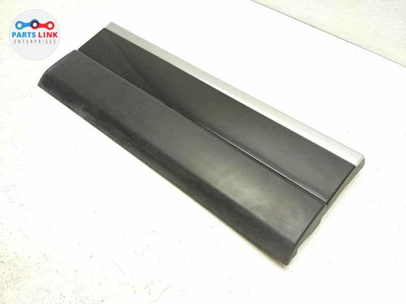 13-22 RANGE ROVER REAR RIGHT DOOR TRIM MOLDING LOWER APPLIQUE GREY 950 ...
