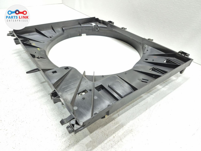 2013-22 Range Rover L405 Engine Radiator Cooling Fan Shroud Bracket ...