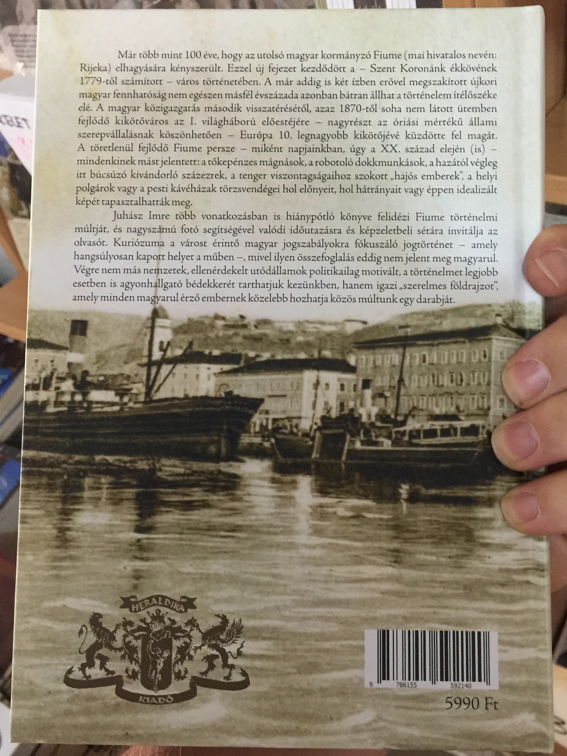 Egy Közép-európai Város és Kikötő a Hatalmi Érdekek