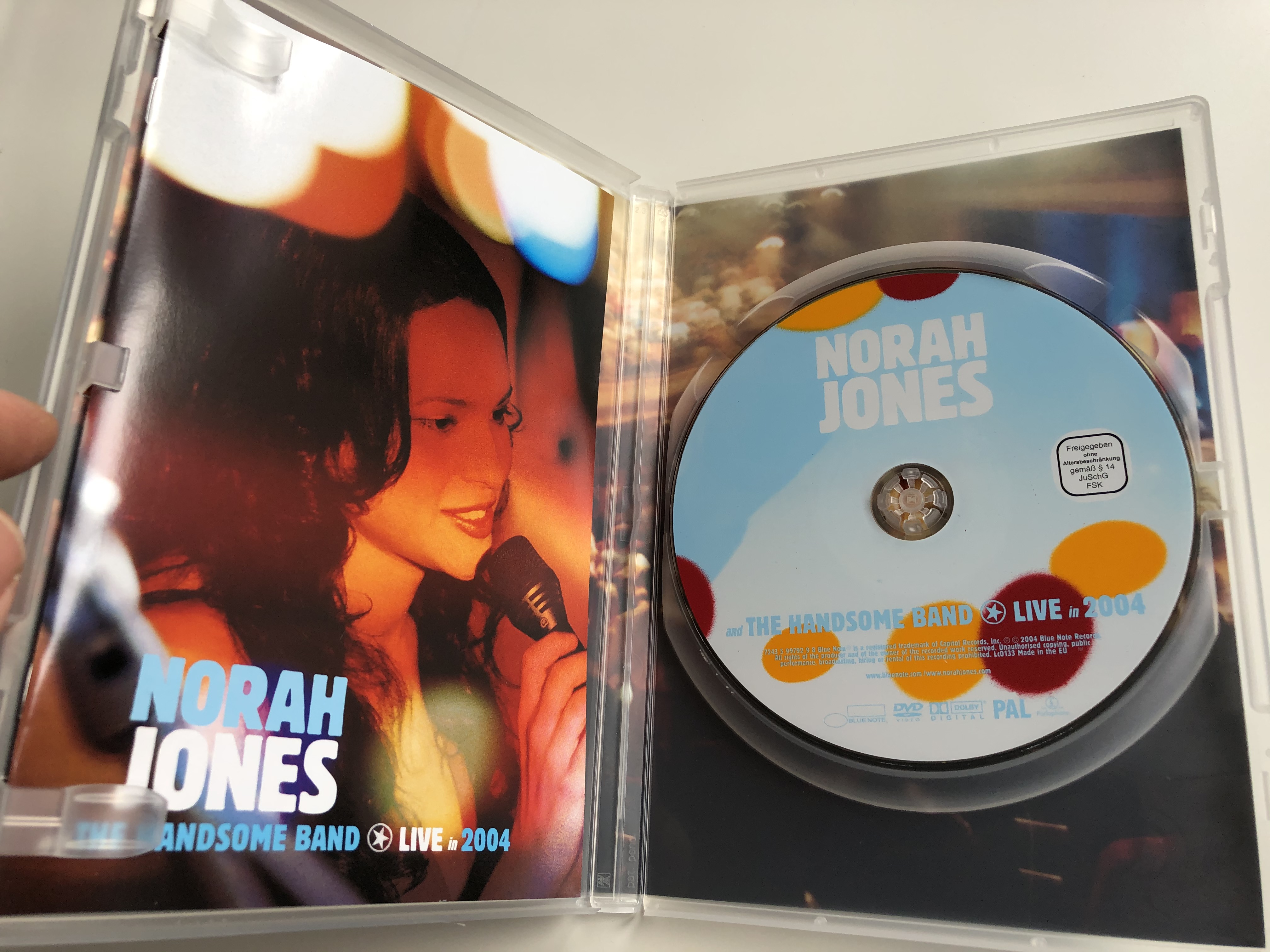 Norah Jones & the handsome band LIVE DVD 2004 / Daru Oda, Adam Levy ...