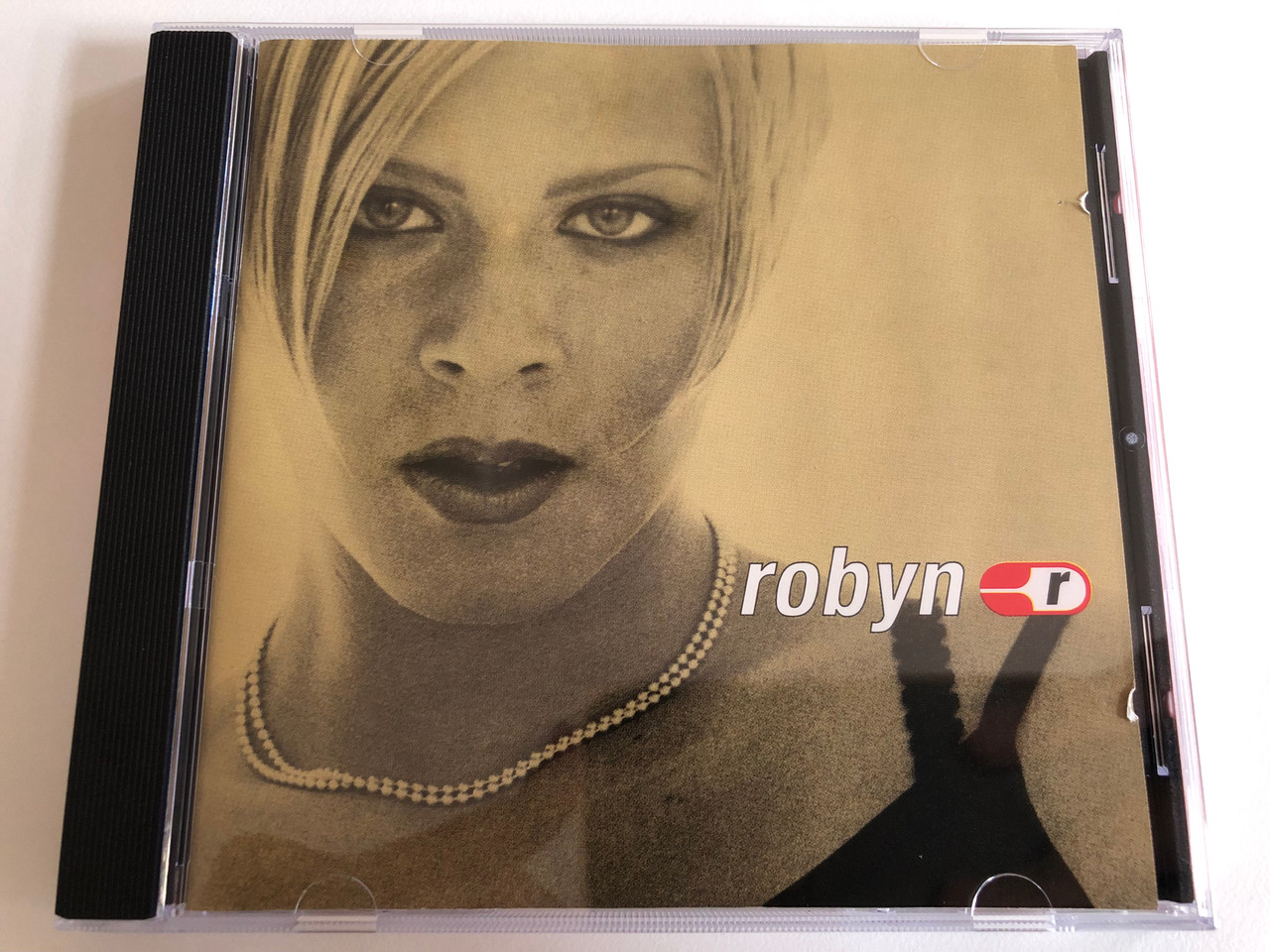 Robyn Is Here / Ariola Audio CD 1997 / 74321 50297 2 - bibleinmylanguage