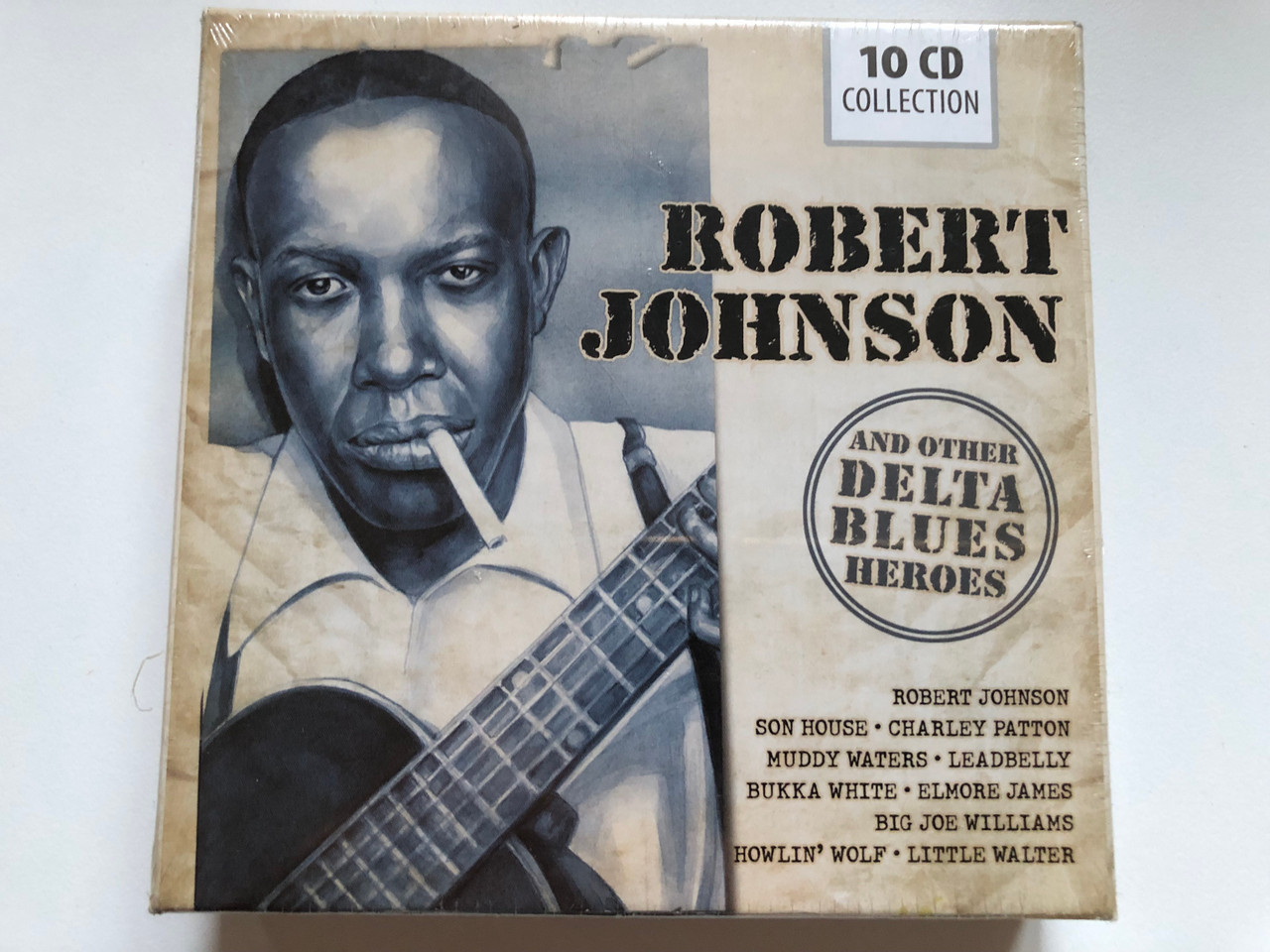 Robert Johnson and Other Delta Blues Heroes / Robert Johnson; Son House; Charley Patton; Muddy ...