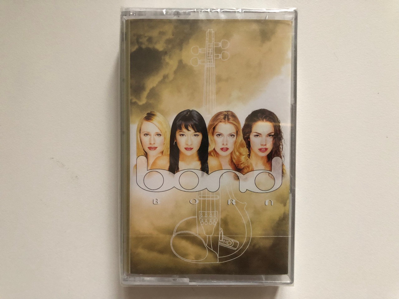 Bond – Born / Decca Audio Cassette / 467 091-4 - bibleinmylanguage