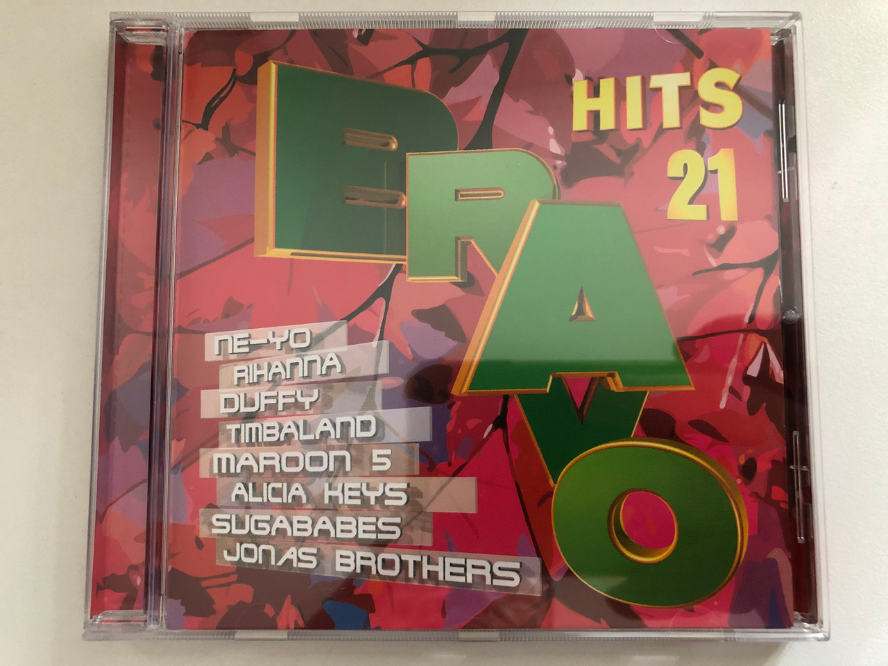 Bravo Hits 21 - Ne-Yo, Rihanna, Duffy, Timbaland, Maroon 5, Alicia Keys ...