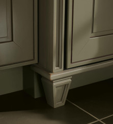 Merillat Classic® Ansel Foot Accent