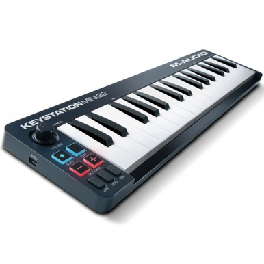 Keystation Mini 32 note USB Controller - Crossfader
