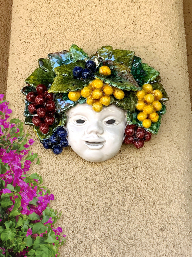 BellaSoleil.com - Bacchus Mask Grapes