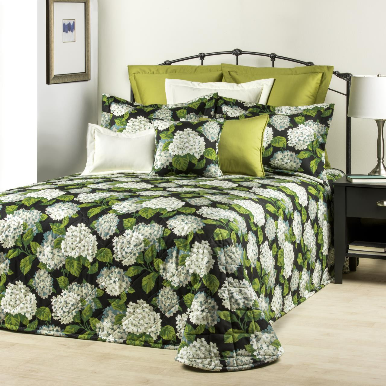 Hydrangea Onyx Bedding Collection by Thomasville | Paul's Home Fashions