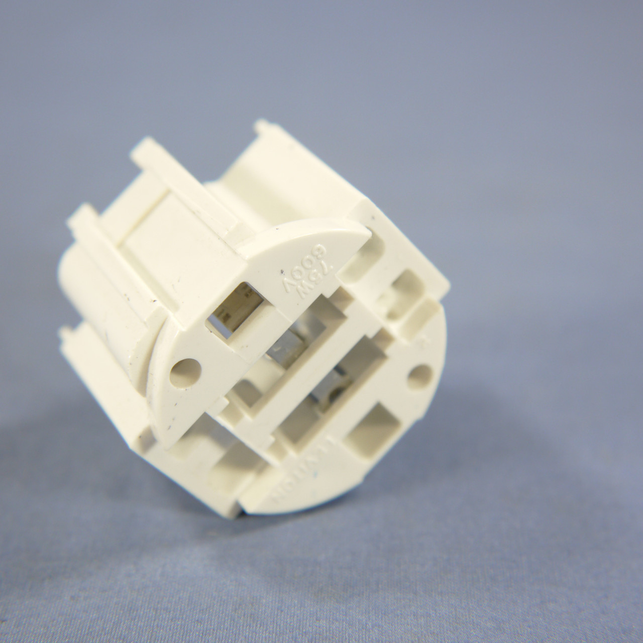 🏠 Shop Leviton Compact Fluorescent Lamp Holder CFL Light Sockets G24d-1 ...