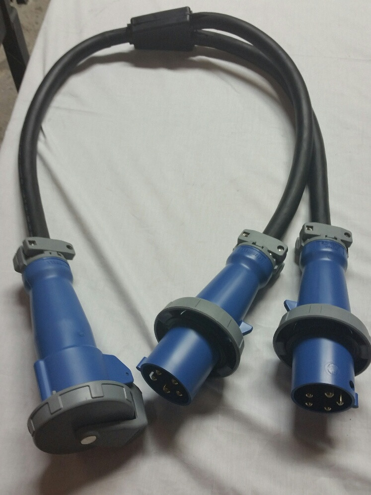 5609W-Y - 60A 120/208V 3 PHASE PIN & SLEEVE Y SPLITTER