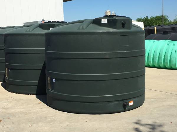 1600 Gallon Water Tank