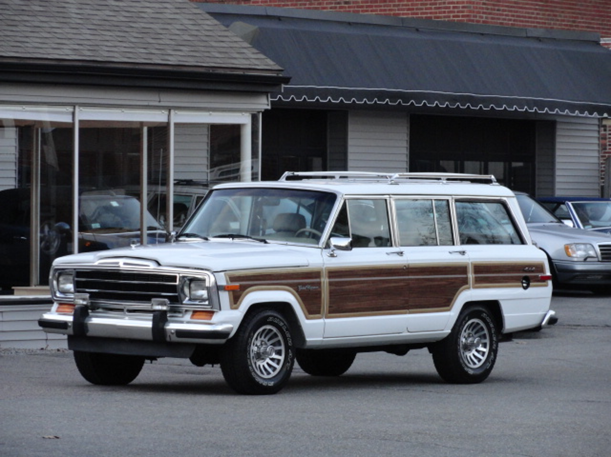 '91 Jeep Grand Wagoneer //M&M - CocoMats.com