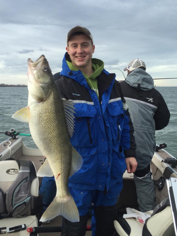 December 2015 Lake Erie Walleye fishing with Captain Juls - Walleye ...