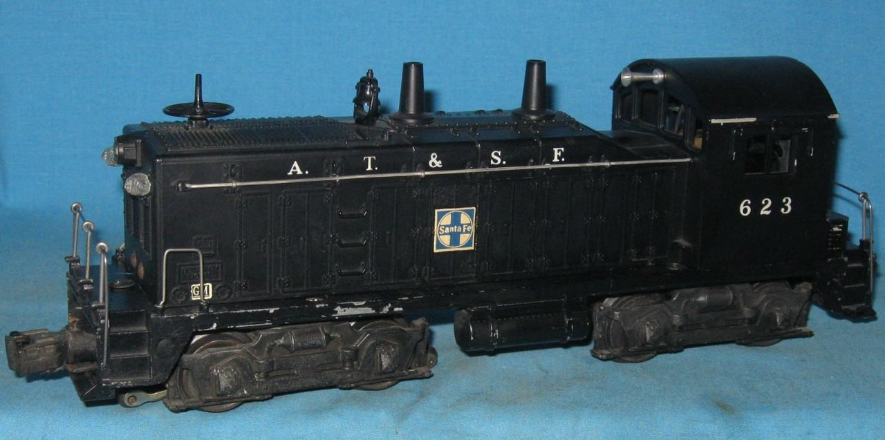 623 Santa Fe NW-2 Diesel Switcher (7) - All Aboard Train Shoppe