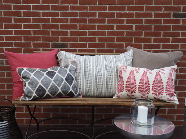 How to Use Decorative Cushion Covers to Decorate Your Home - Esthetic ...