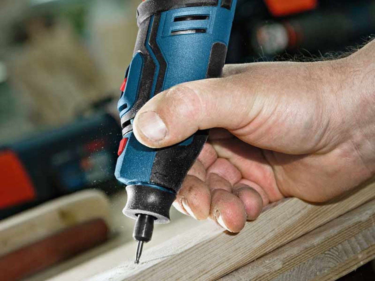 Bosch GRO 12 V-35 12V Rotary Tool With Mandrel & 5 x Cutting Wheels