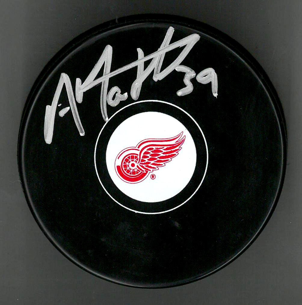 Anthony Mantha Autographed Detroit Red Wings Souvenir Puck - Detroit ...