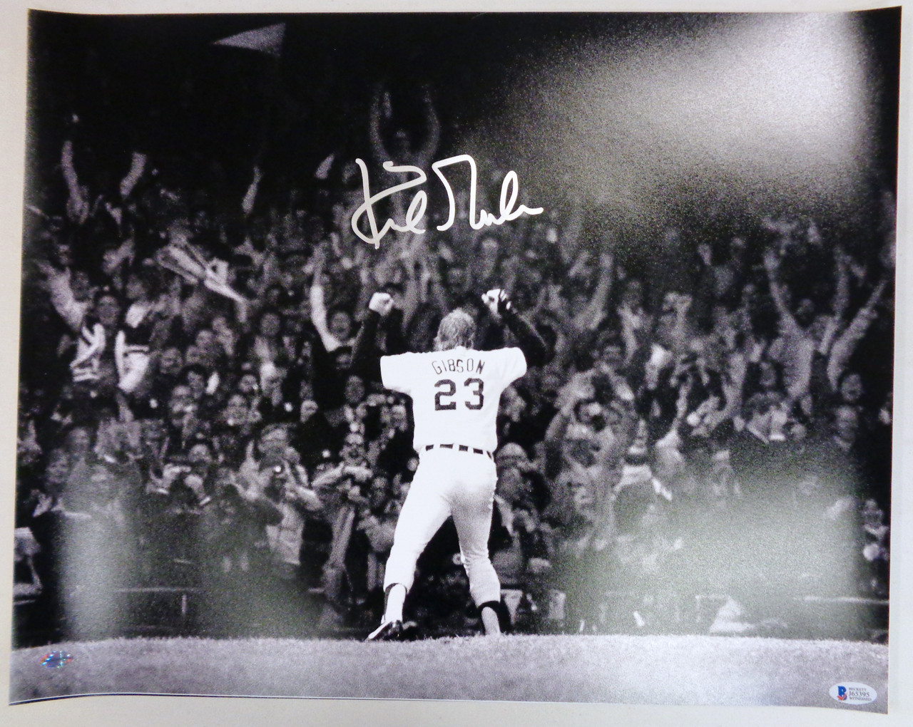 Kirk Gibson Autographed Detroit Tigers 16x20 Photo #2 - 1984 WS HR Base ...