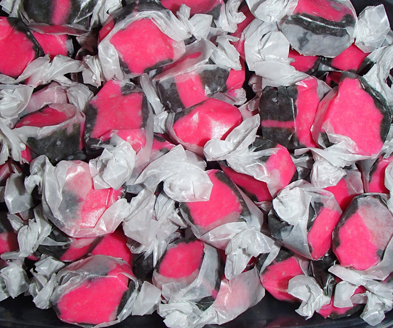 Salt Water Taffy Watermelon Flavored 1 Pound ( 16 OZ ) - CandyKorner