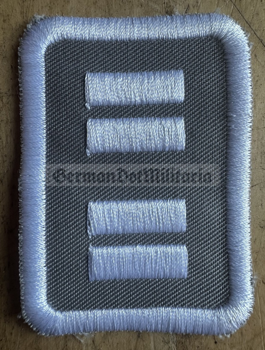 bw102 - DRK Deutsches Rotes Kreuz - German Red Cross - rank insignia ...