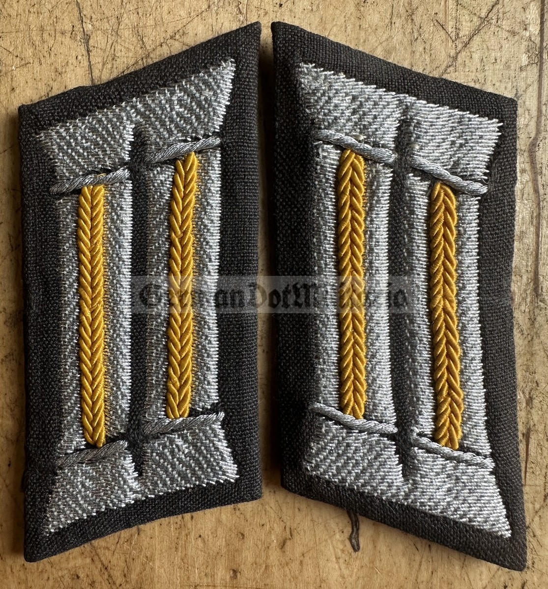 sd022 - pair of NVA Nachrichten Signals embroidered officer Collar Tabs ...