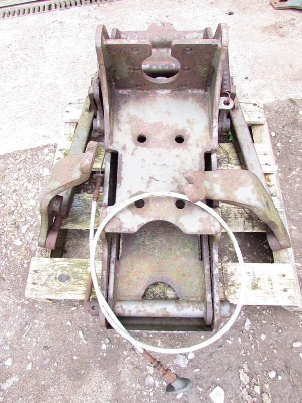 Auto Hitch - USED UP312 ITEM NOW SOLD - Goodwin Farm Services Ltd