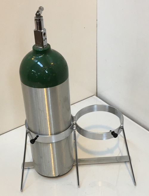 Oxygen Cylinder Floor Stand for Two Jumbo D/M22 (5.25" DIA) Oxygen ...