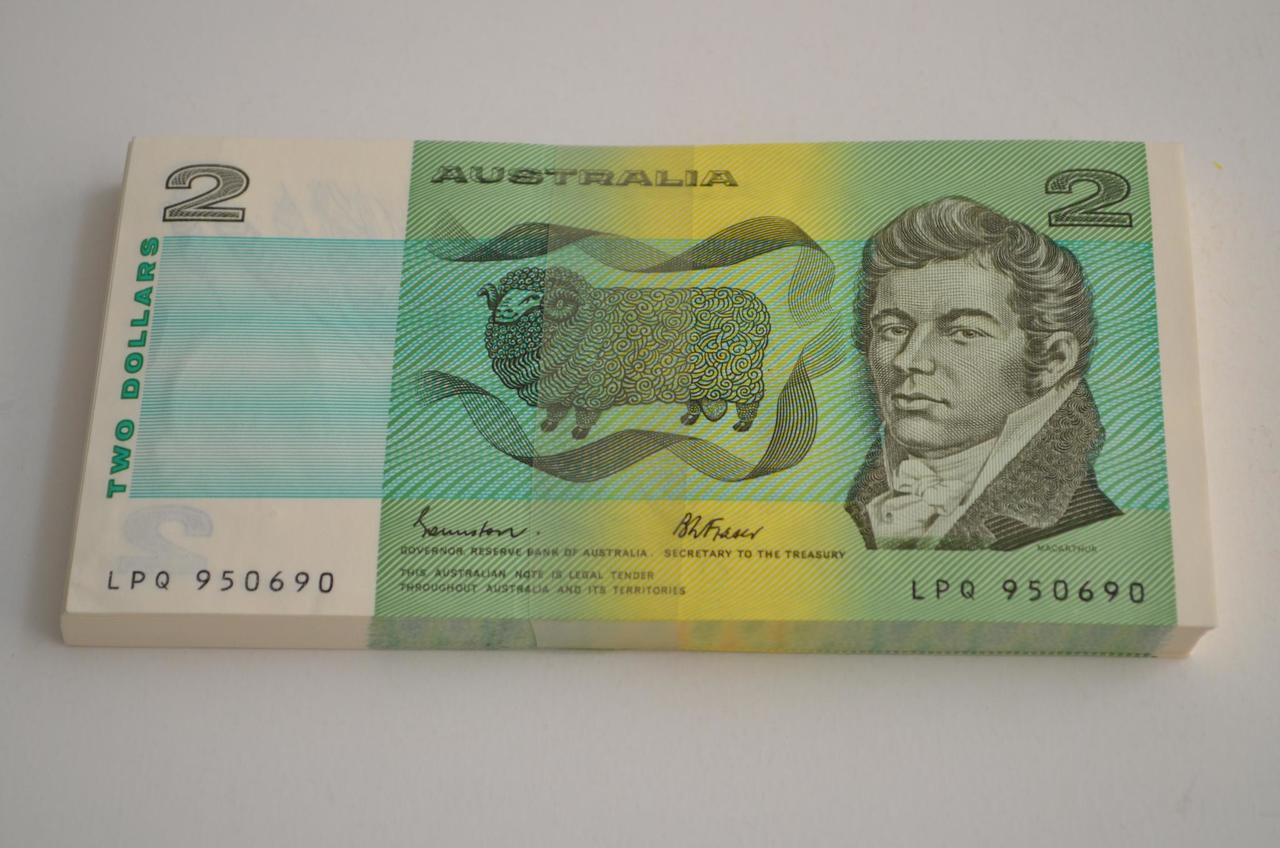 Australia - 1985 - Bundle x100 Consecutive $2 Paper Banknotes - LPQ ...