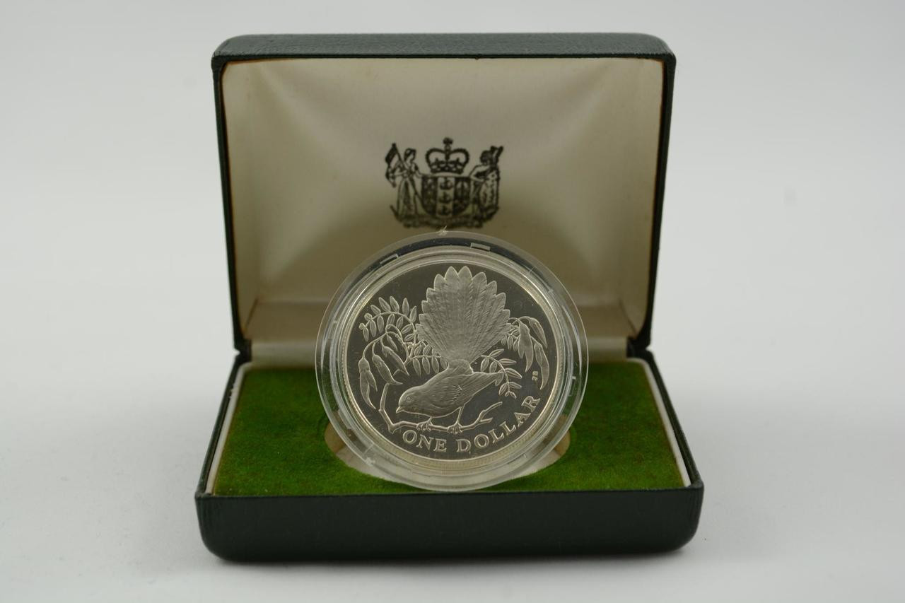 New Zealand - 1980 - Silver Dollar Proof Coin - Fantail - Oceanic Mint