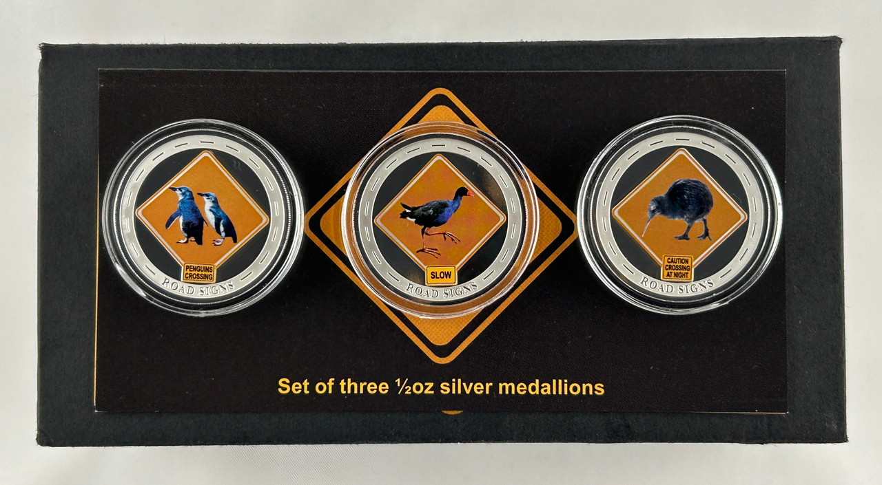 New Zealand - 2020 - Road Signs Silver Medallion Set - Oceanic Mint