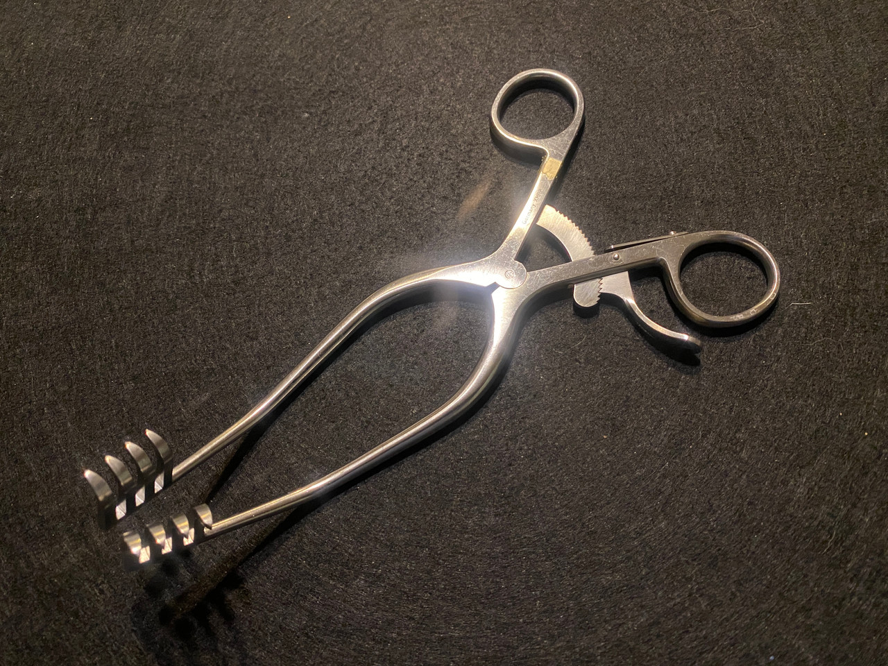 V. Mueller NL952 D'Errico-Adson Retractor, 7 3/8"