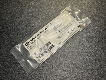 Synthes 02.211.202 Variable Angle Locking X-Plate Small, 2.4/2.7mm