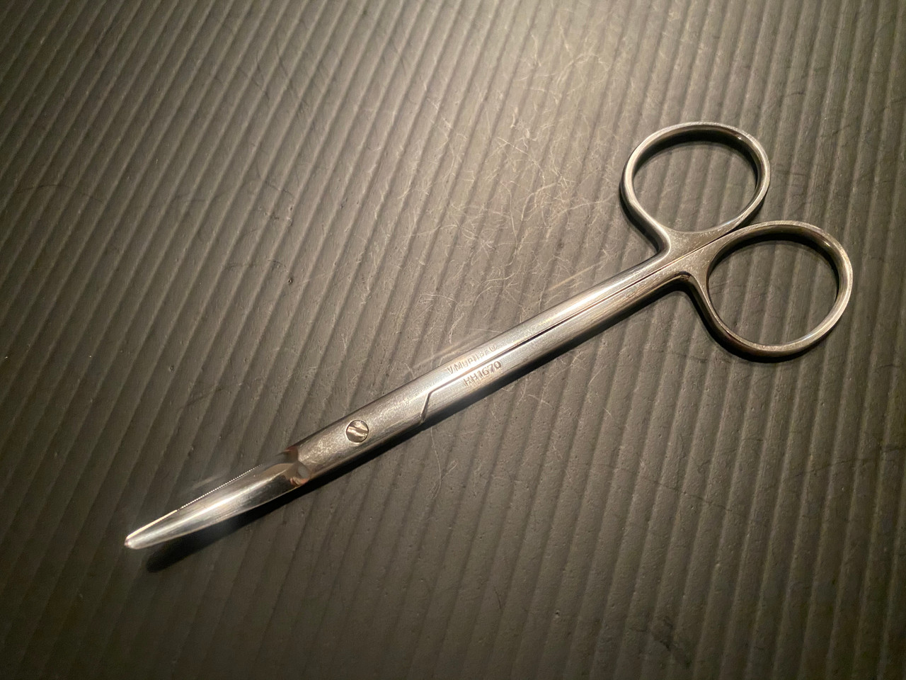 V. Mueller RH1670 Fomon Saber-Back Scissors, 5" For Sale