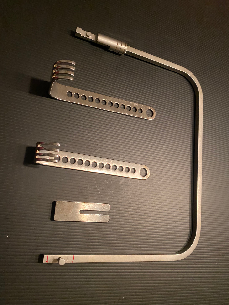 Pre-Owned & Certified Innomed Alvi Charnley Locking Frame Retractor Set ...