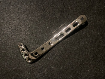 Synthes 02.124.205 LCP Proximal Tibial Plate, Left, 102mm For Sale