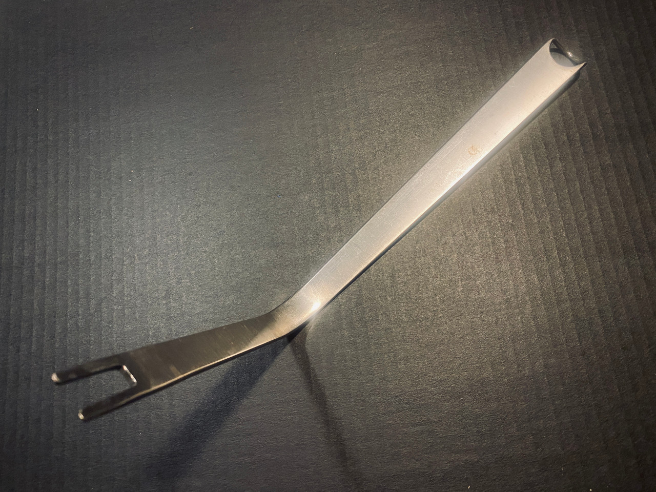 Innomed 6265 MIS Hip Retractor, Extra Long For Sale