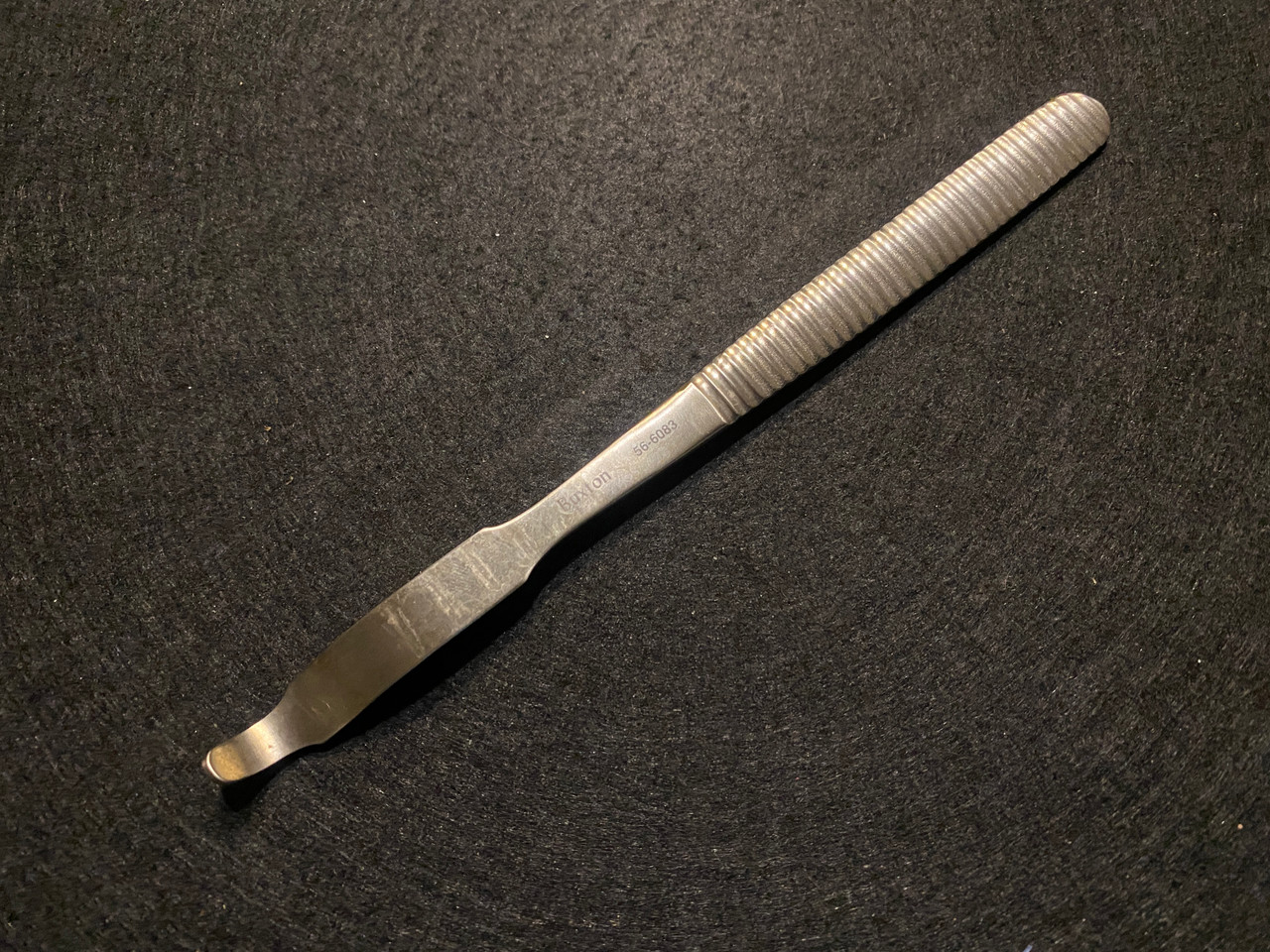 Buxton 56-6083 Mini Hohmann Retractor, Ribbed, 10mm