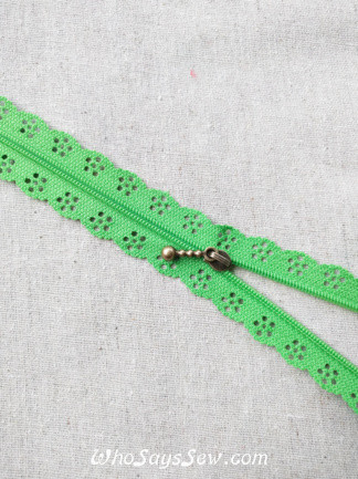 Lace Edged Continuous SIZE 3 Nylon/Polyester Chain Zipper in 10 Colours ...