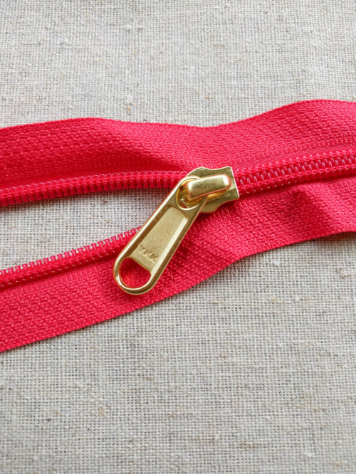 YKK Long Pull Continuous SIZE 5 RC Nylon Coil/Polyester Chain Zipper in ...