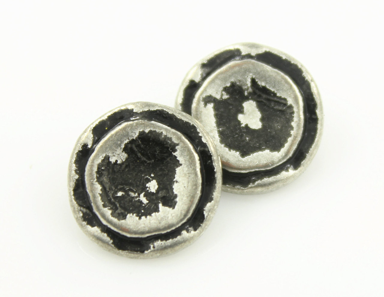 Rustic Circles Metal Shank Buttons in Retro Silver - 14mm - 9/16 inch